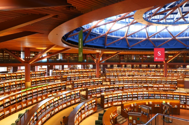 石川県立図書館（百万石ビブリオバウム）｜スポット｜【公式】石川県の観光/旅行サイト「ほっと石川旅ねっと」